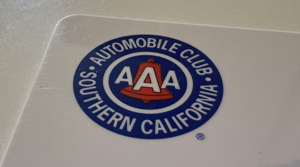 アメリカで国際免許証を取得する方法（日本などアメリカ国外で運転できるようになります） | Eco Drive Auto Sales & Repair